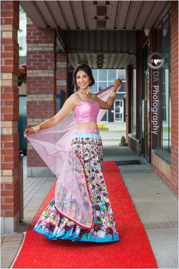 Celebrating a Mehndi Party: a traditional Indian pre-wedding ceremony ...